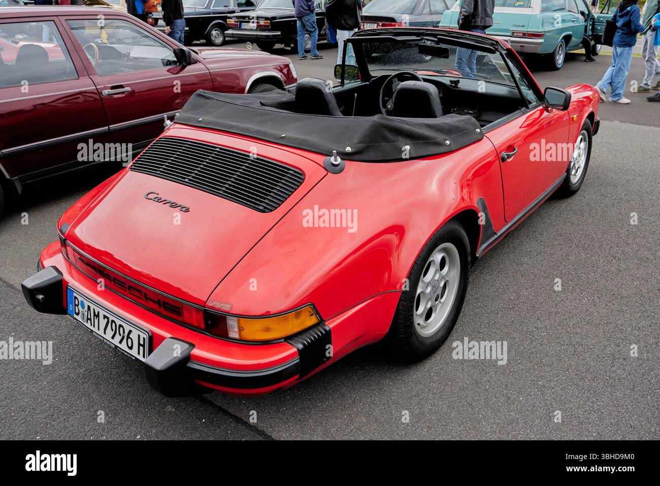 Porsche 911 Carrera Cabriolet, Baujahr 1984, 169kW/231PS bei der ...