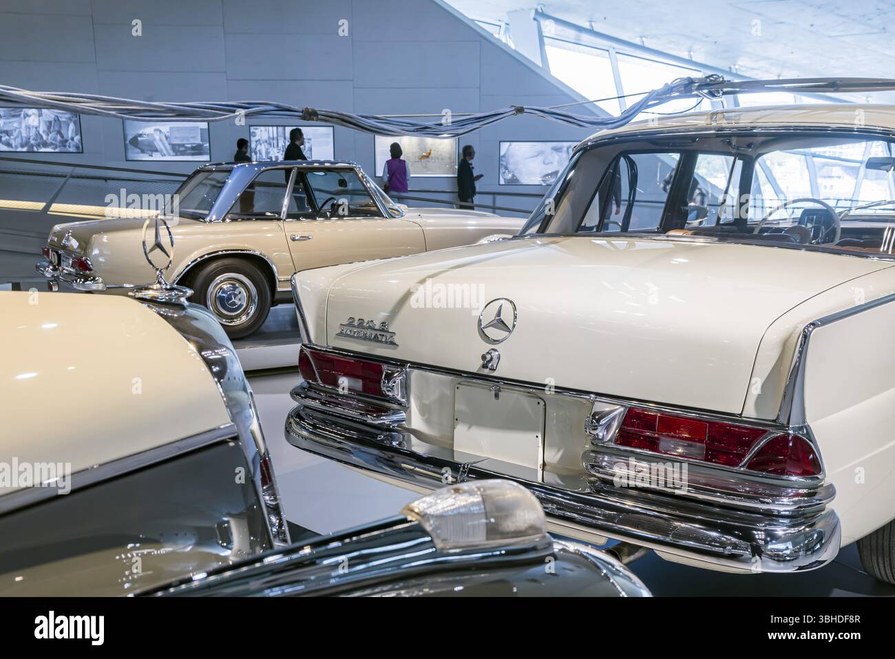 Mercedes-Benz 300 test vehicle from 1960, a one-off from the testing ...
