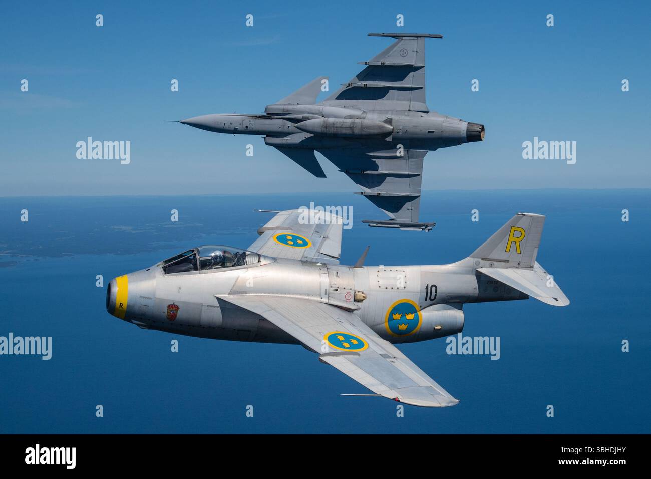 The Saab J29F Tunnan (Reg. SE-DXB) and Saab JAS-39C Gripen (Reg. 39-225 ...