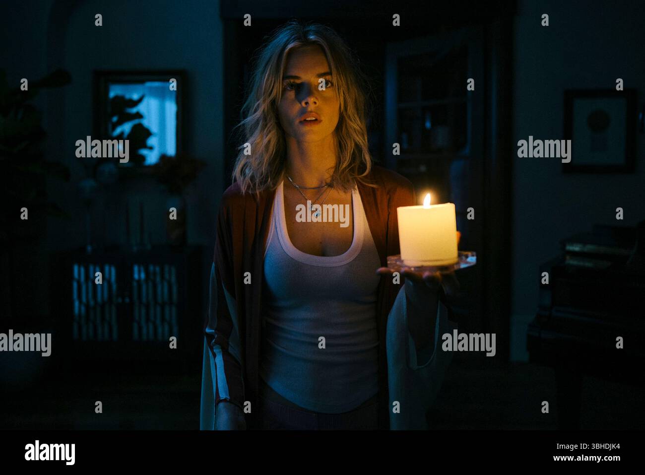 Borderline (2025) directed by Jimmy Warden and starring Samara Weaving ...