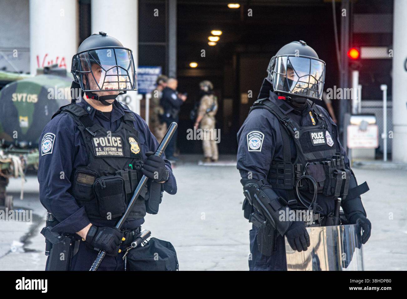 Los Angeles, USA. 08th June, 2025. Agents with the US Border and ...