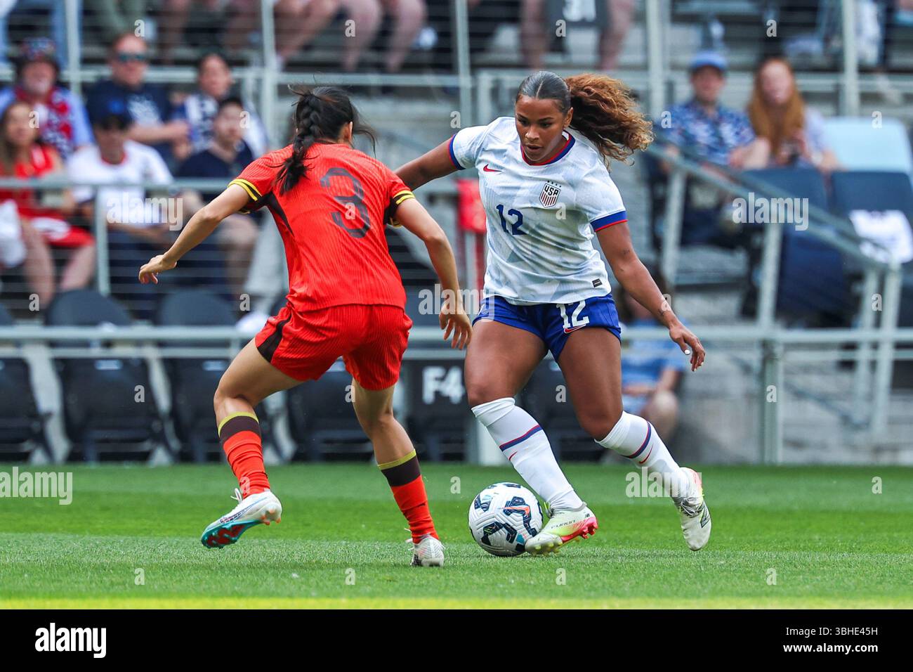 May 31st, 2025: Michelle Cooper of the United States (12) works around ...