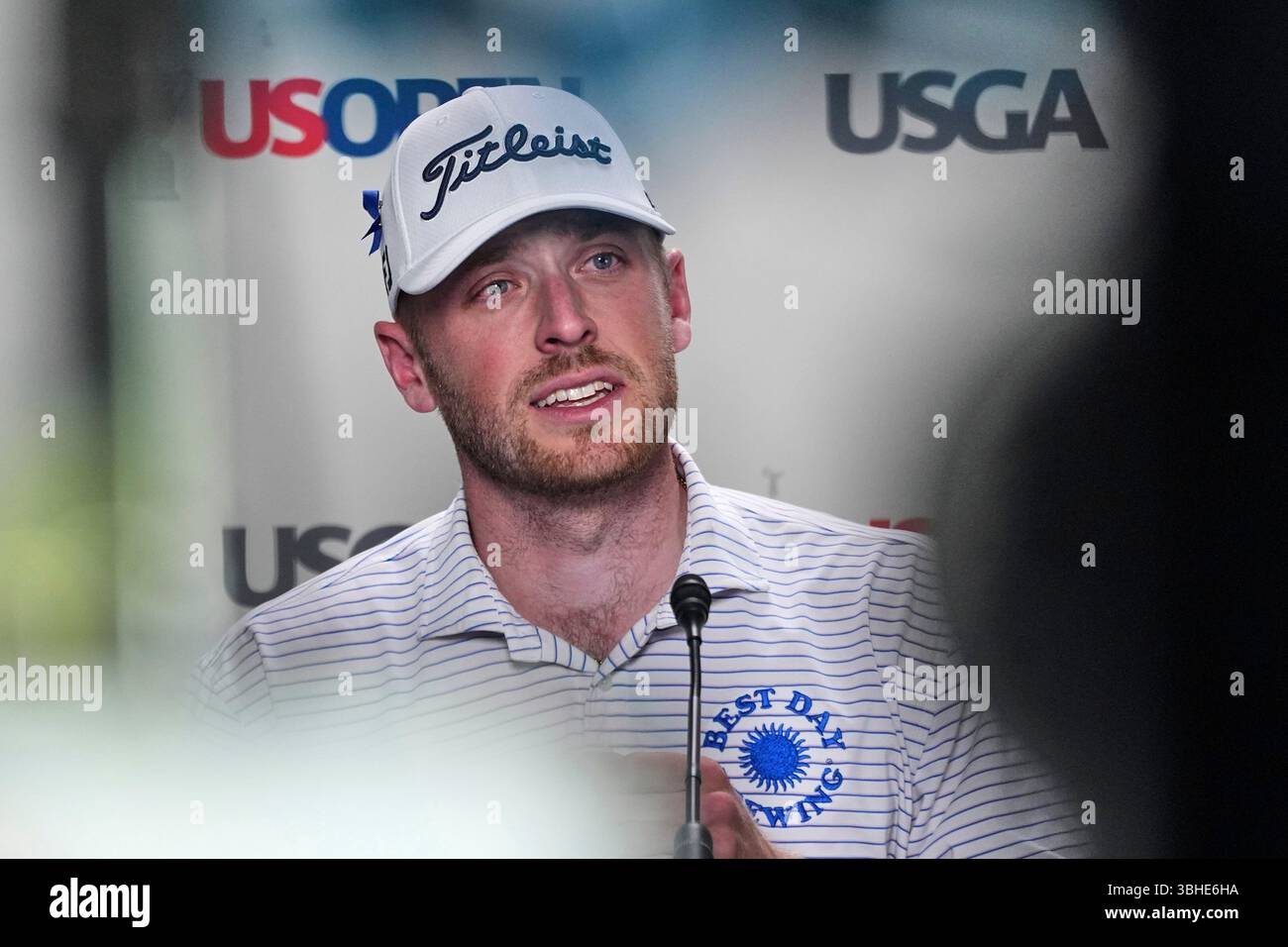 Matt Vogt meets with reporters following his practice round for the ...
