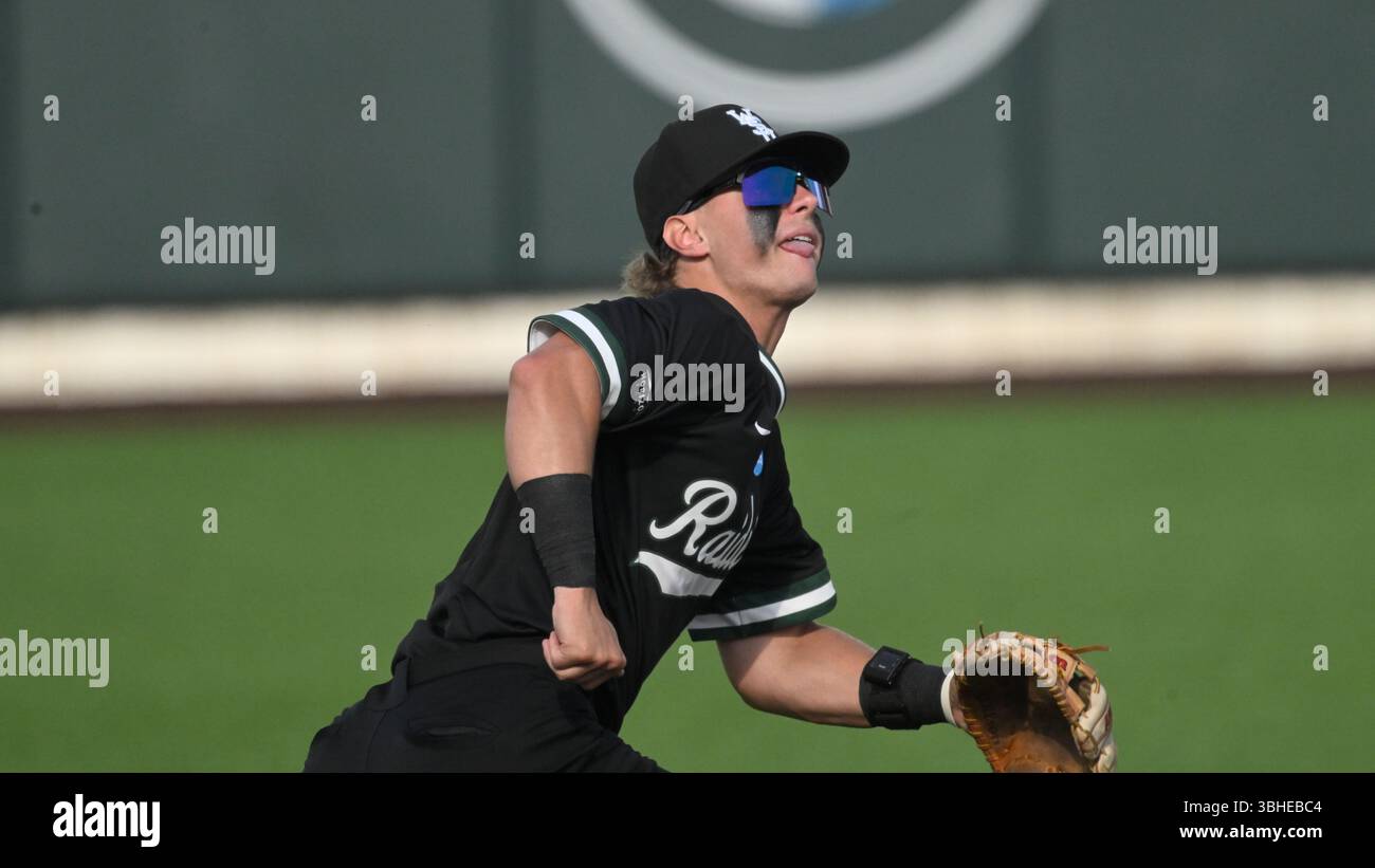 Wright State infielder Hunter Warren (12) during an NCAA regional ...