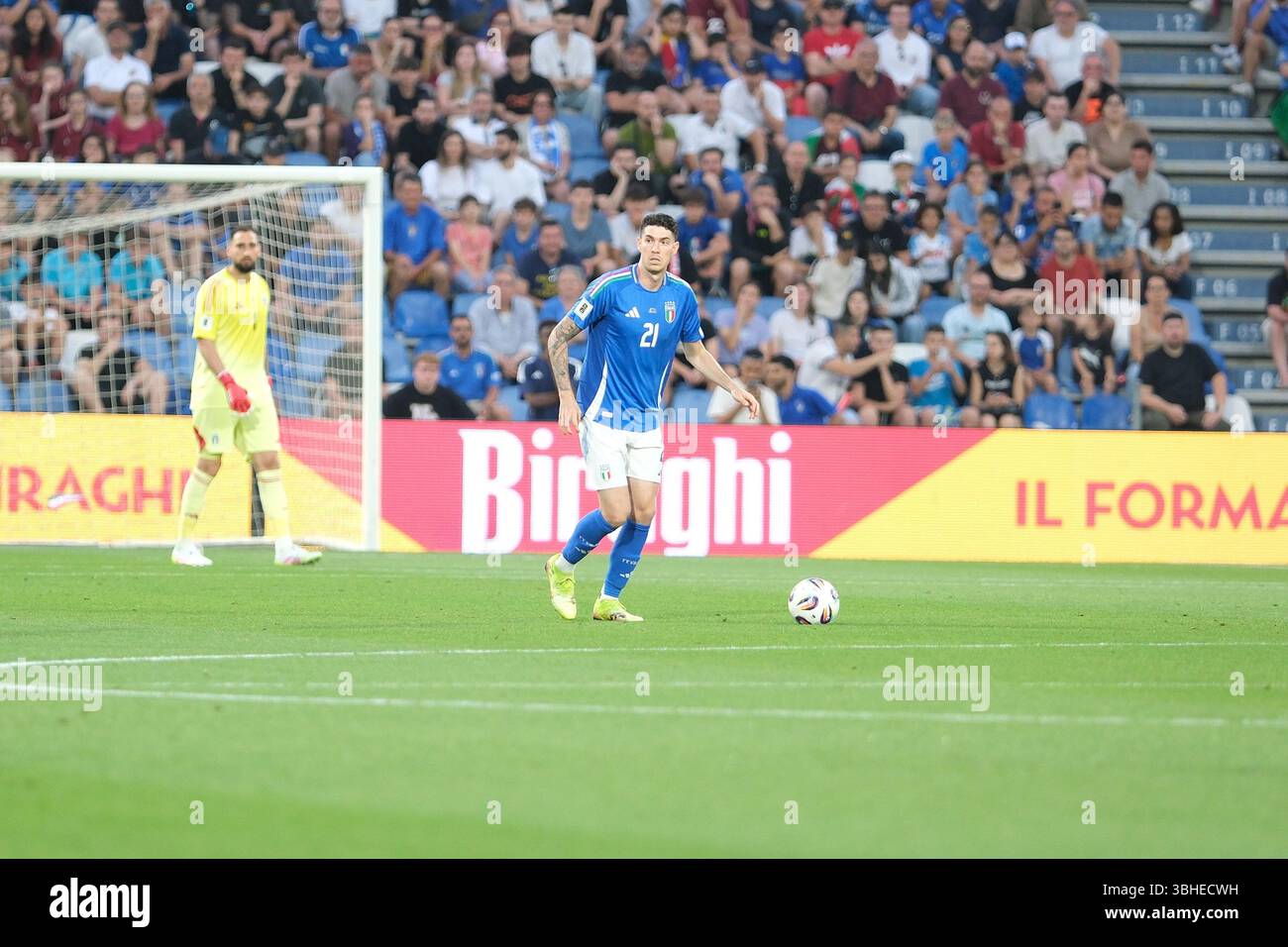 Uefa 2025 world cup fifa ball hi-res stock photography and images - Alamy