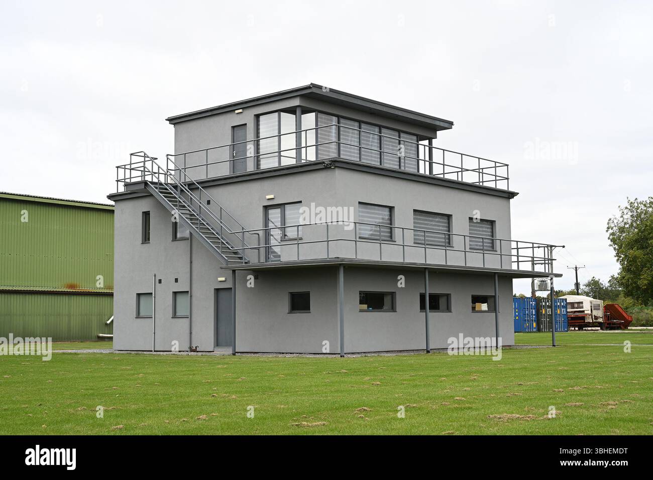 Former RAF Acaster Malbis watch office, ww2 military airfield control ...