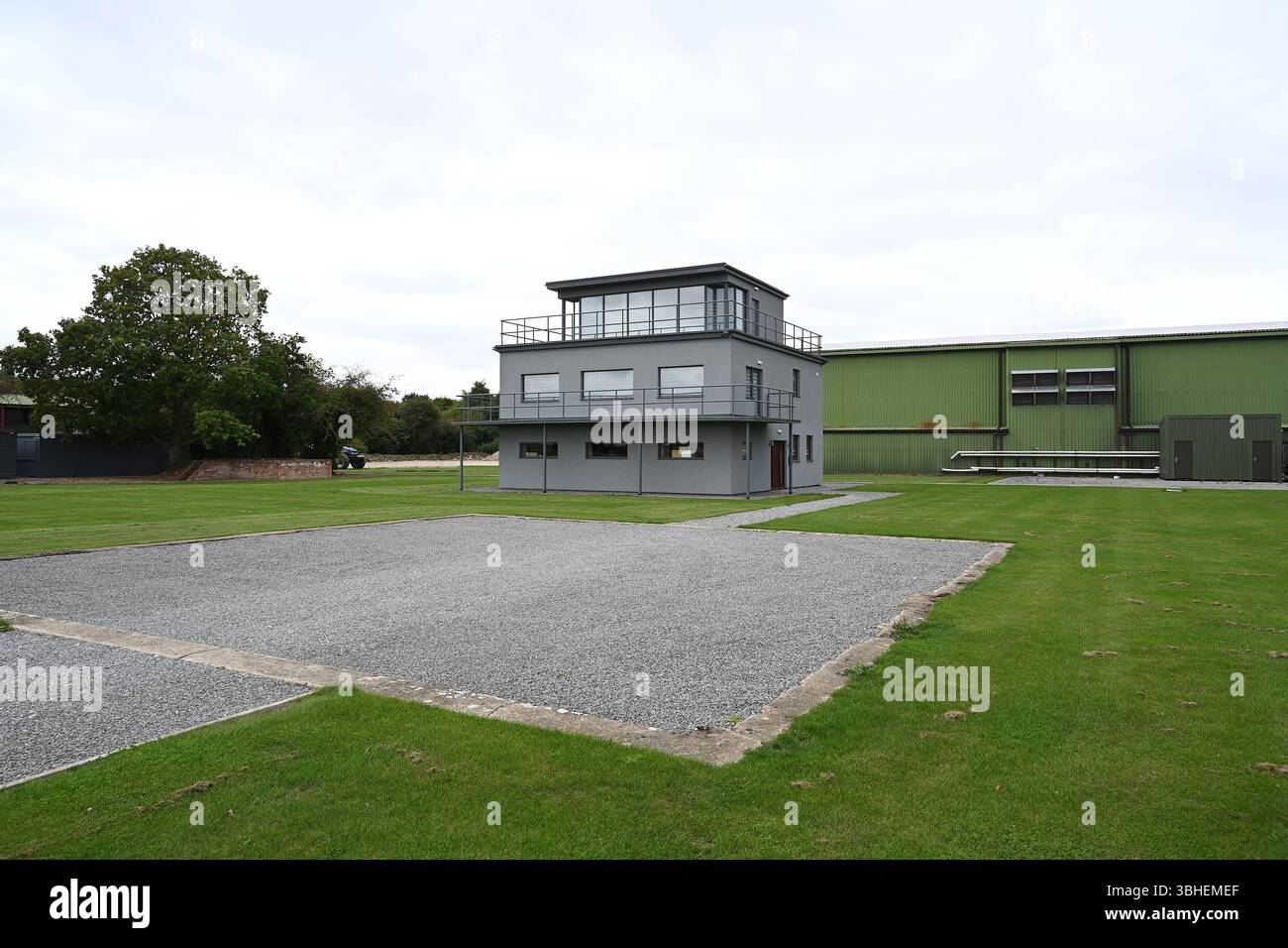 Former RAF Acaster Malbis watch office, ww2 military airfield control ...
