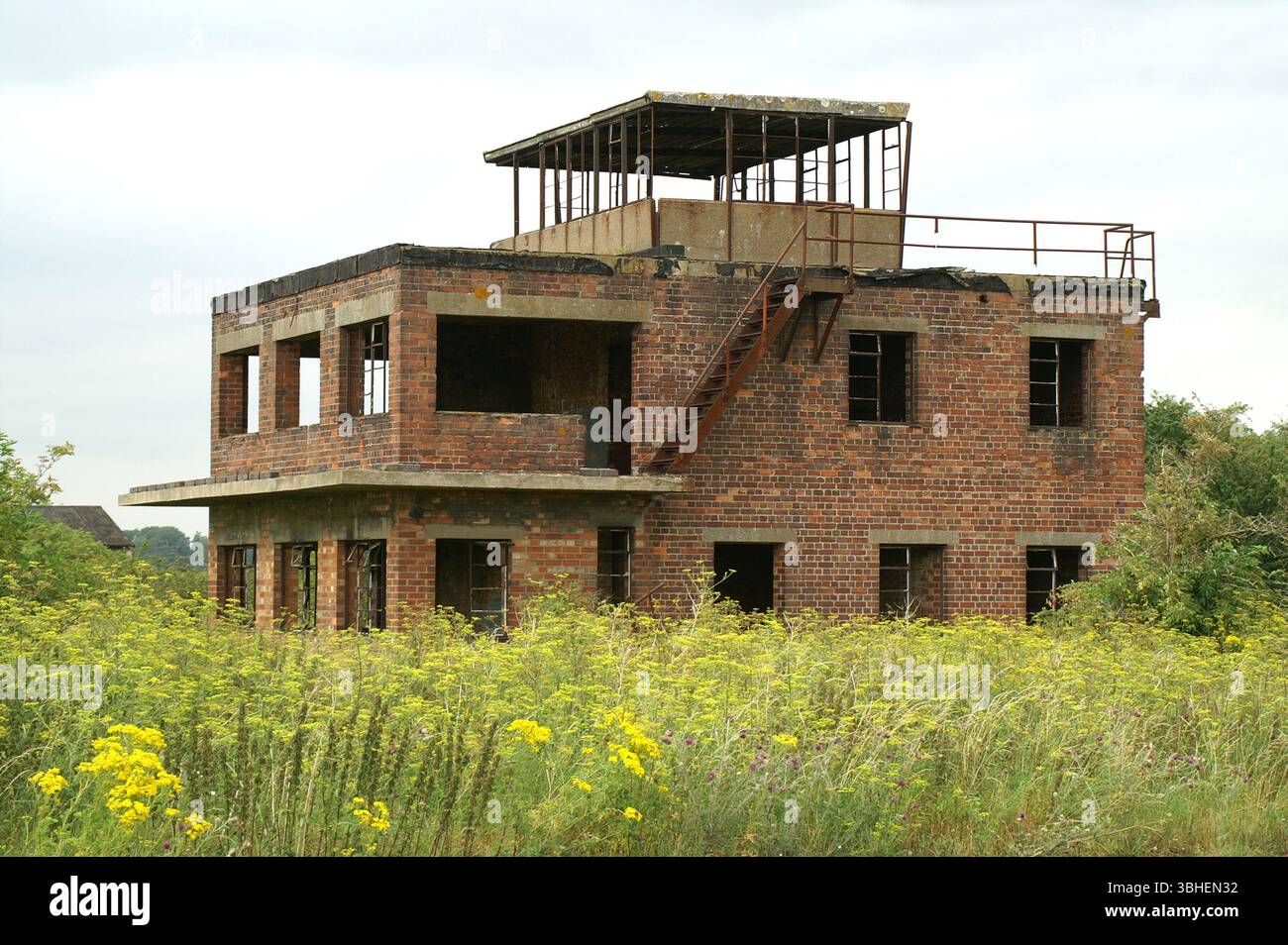 Former RAF Colby Grange watch office, ww2 military airfield control ...