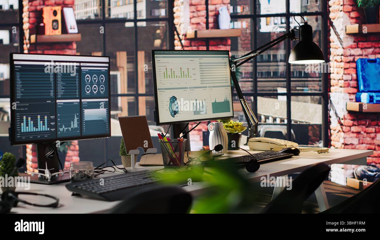 Kpi dashboards software hi-res stock photography and images - Alamy