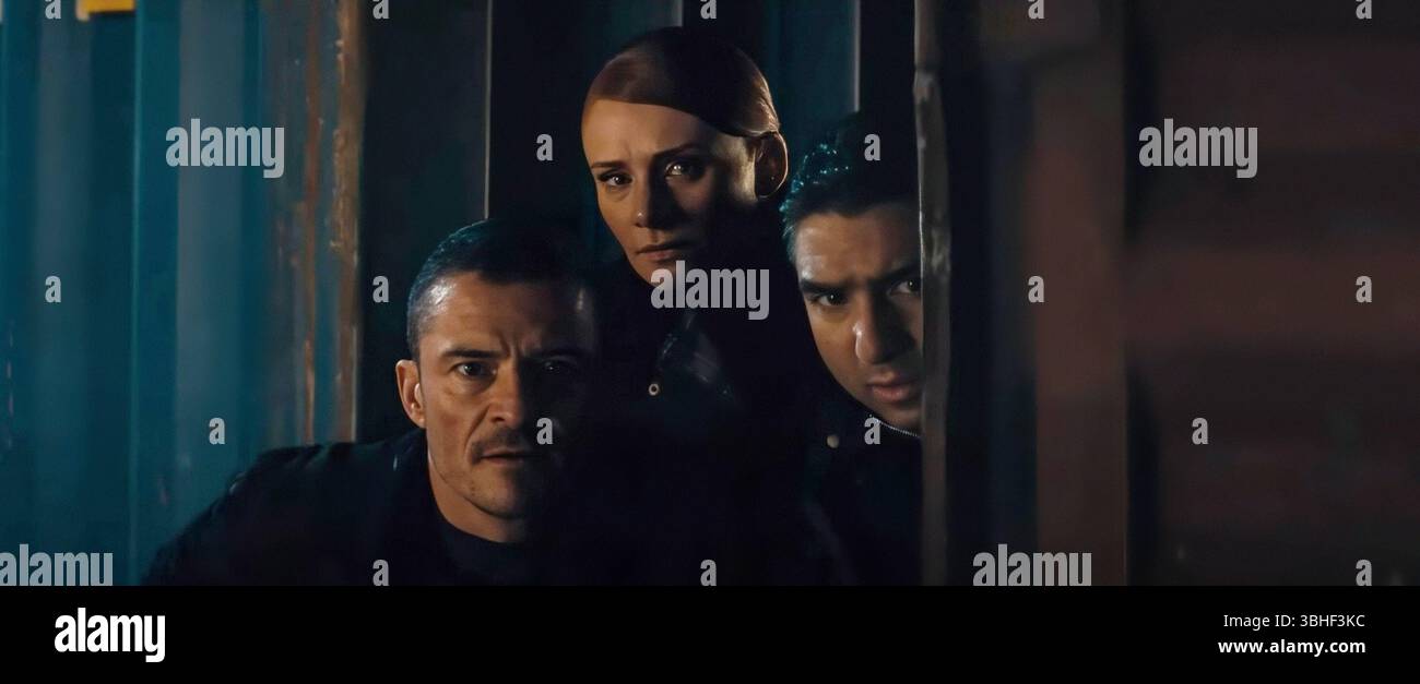 DEEP COVER, from left: Orlando Bloom, Bryce Dallas Howard, Nick Mohammed, 2025. © Amazon Prime ...