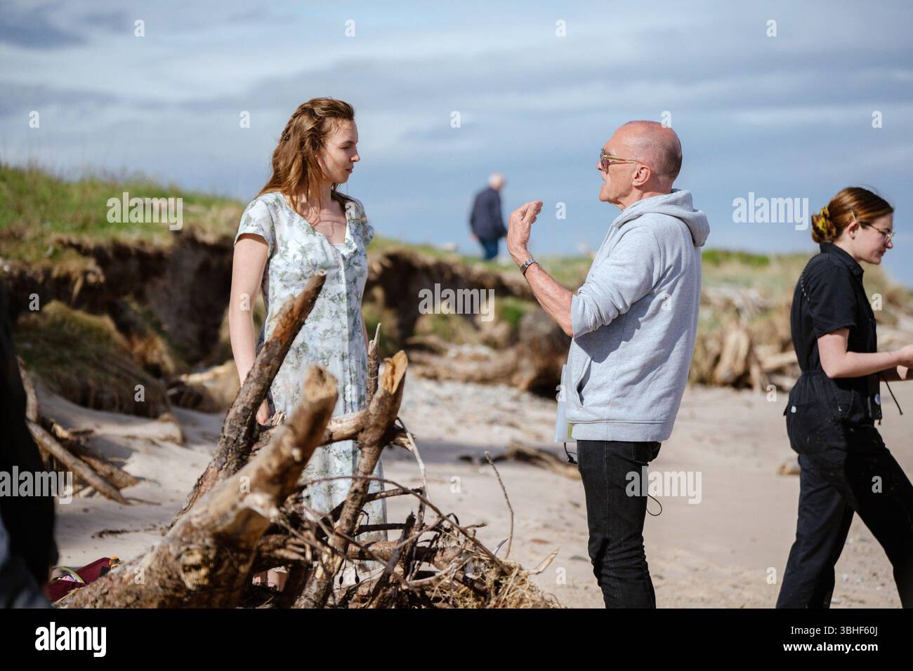 28 YEARS LATER, from left: Jodie Comer, director Danny Boyle, on set ...