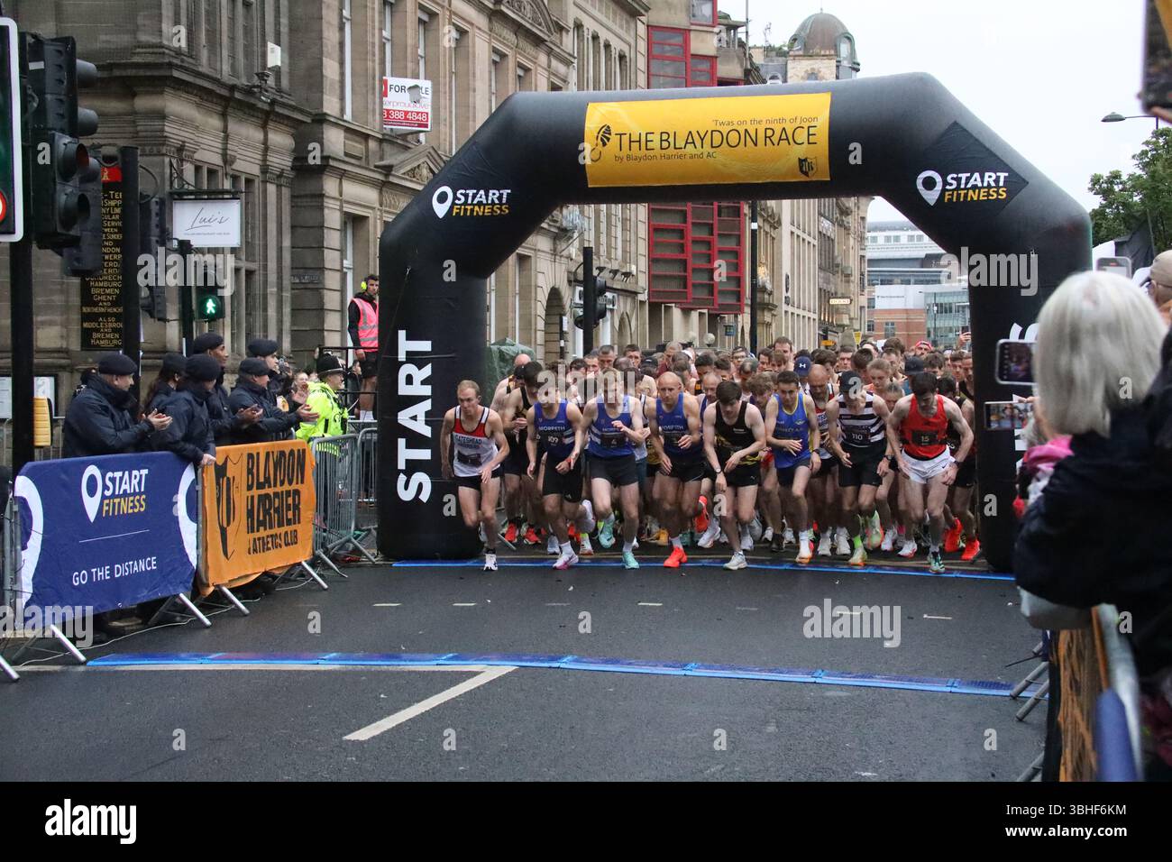 The Blaydon Race 161st Road race taking place on Newcastle Quayside ...