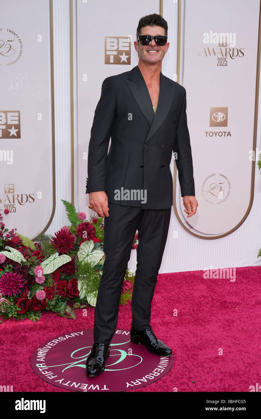 Robin Thicke arrives at the BET Awards on Monday, June 9, 2025, at the ...