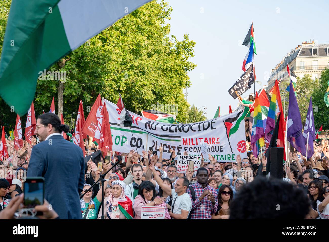 June 9, 2025, Paris, France, FRA: Thousands of people gathered in Paris ...