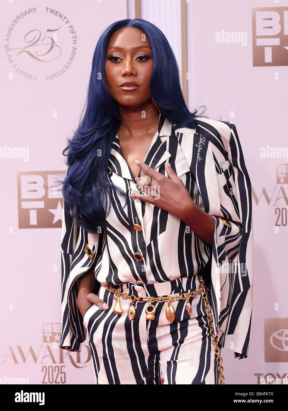 Los Angeles, United States. 09th June, 2025. Muni Long arrives on the ...