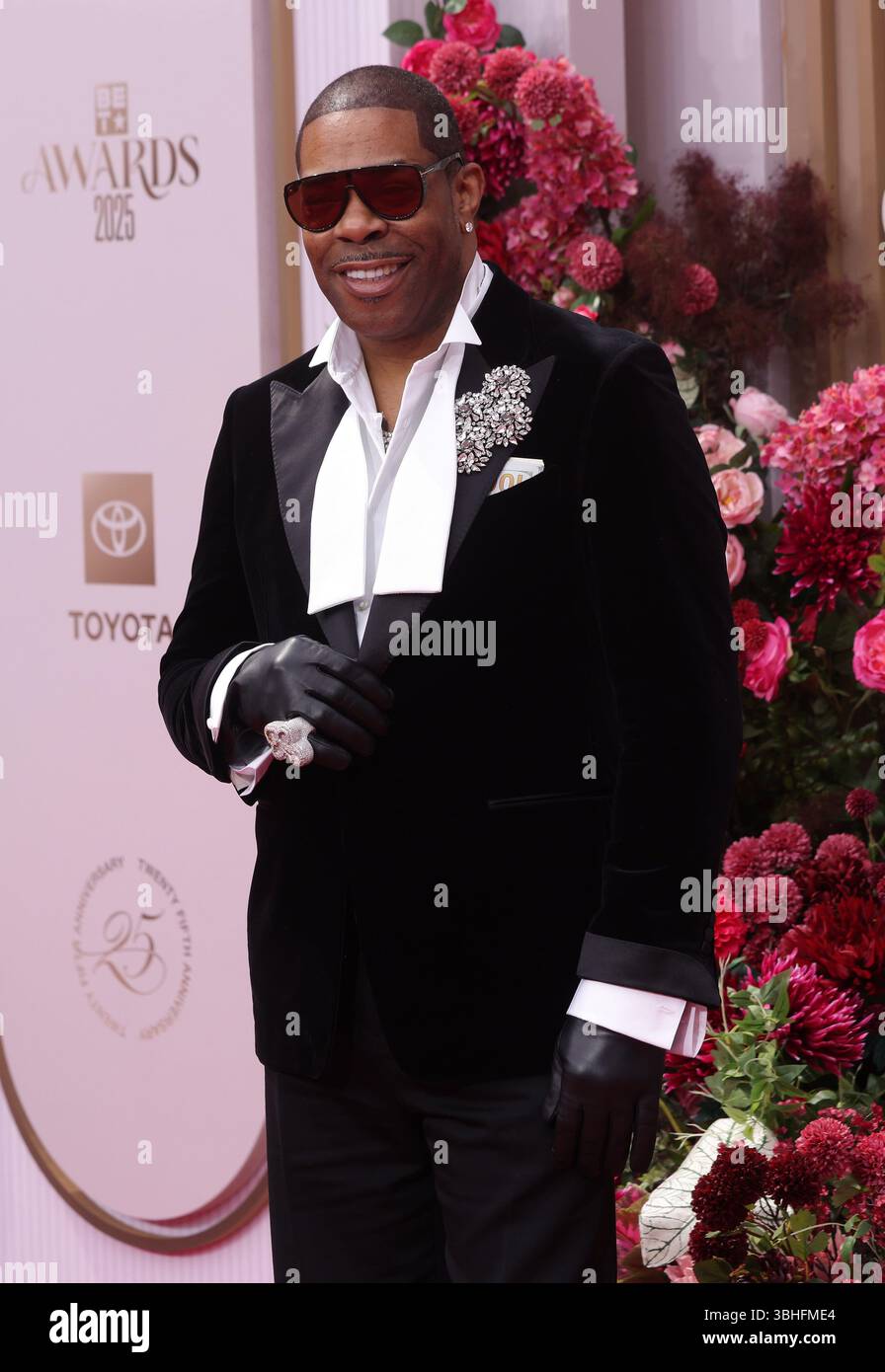Busta Rhymes arrives on the red carpet for 25th annual BET Awards live ...
