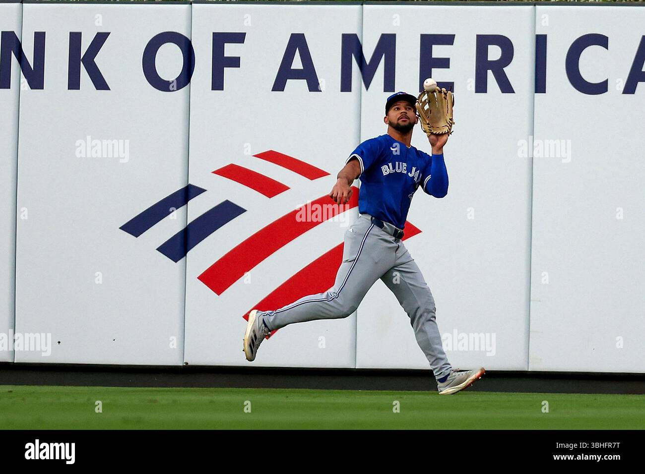 Toronto Blue Jays' Jonatan Clase catches a fly ball for an out against ...