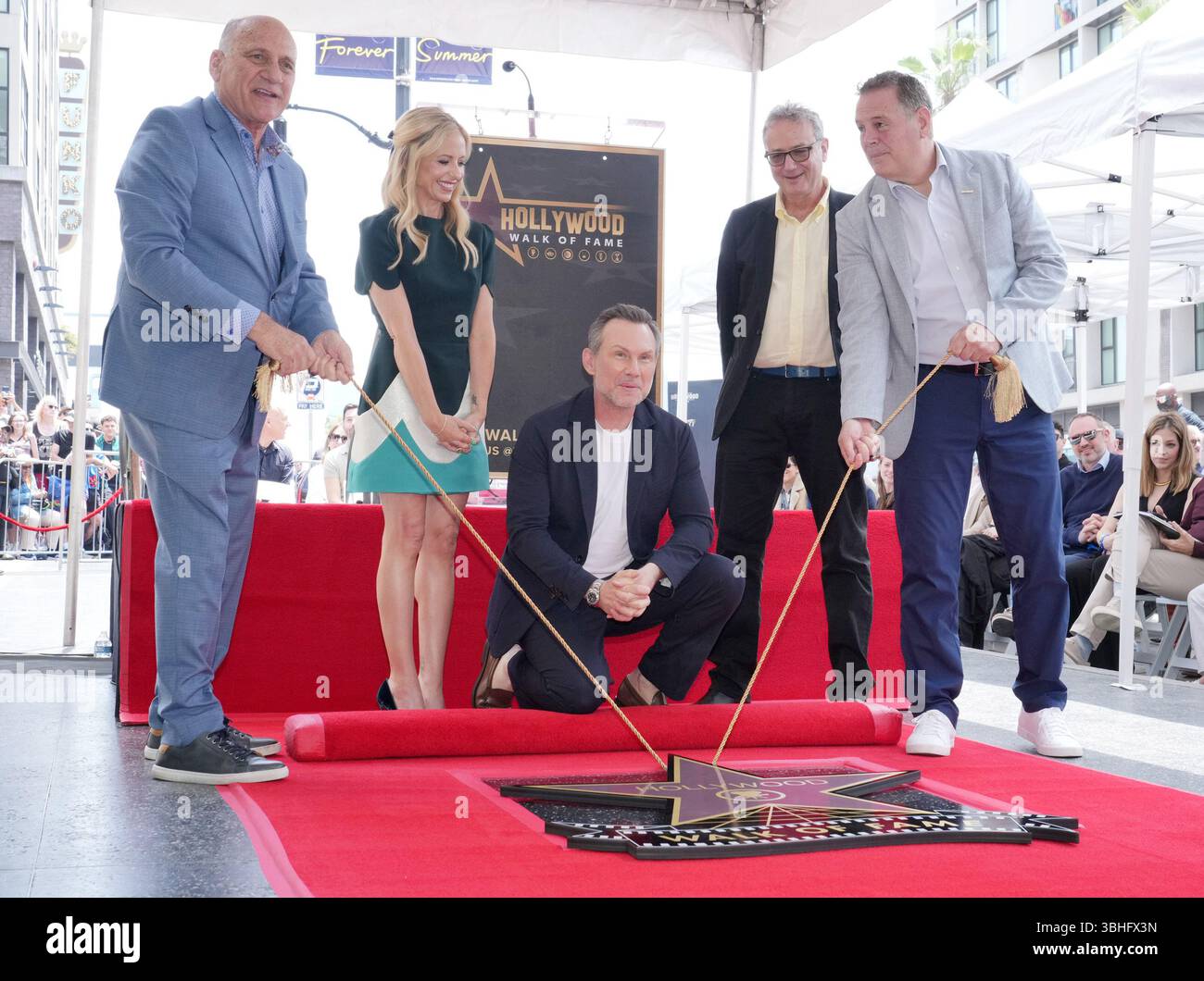 Los Angeles, USA. 09th June, 2025. (L-R) Steven Nissen, Sarah Michelle ...