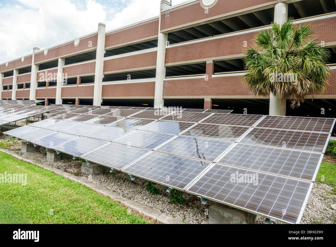 Gemeni boulevard hi-res stock photography and images - Alamy
