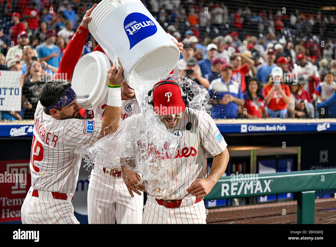 PHILADELPHIA, PA - JUNE 09: Philadelphia Phillies outfielder Kyle ...