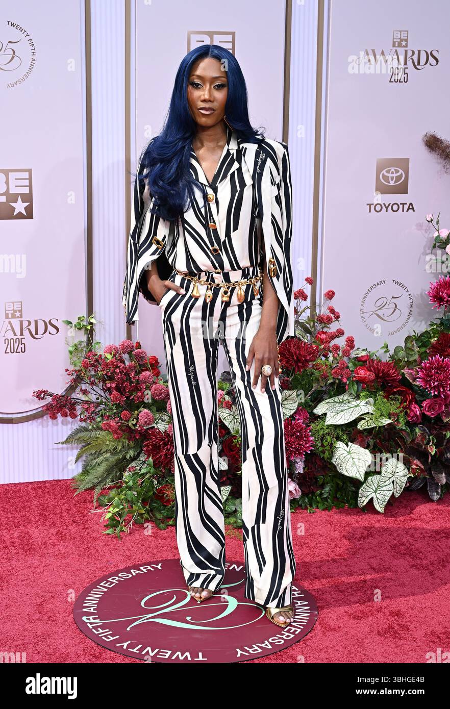 Los Angeles, USA. 09th June, 2025. Muni Long arriving to the 2025 BET ...