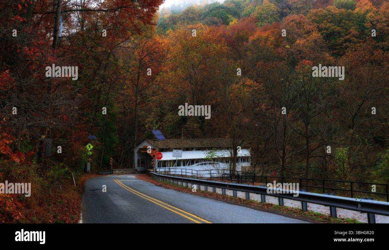Knox covered bridge hi-res stock photography and images - Alamy