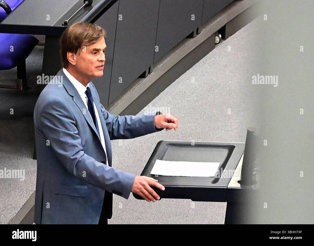 Dr. Bernd Baumann AfD spricht in der zehnten Sitzung des Bundestages ...