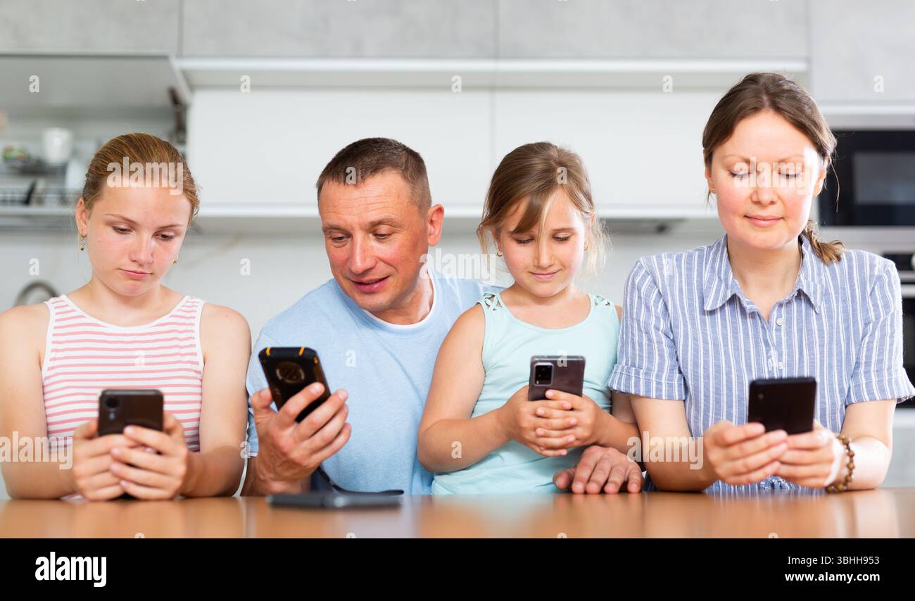 Portrait children parents using hi-res stock photography and images - Alamy