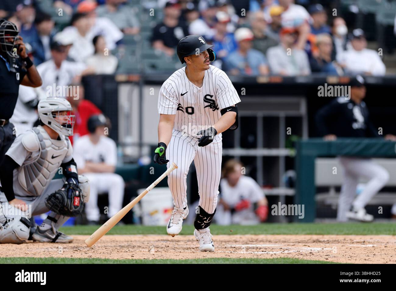 CHICAGO, IL - JUNE 05: Chicago White Sox third baseman Miguel Vargas ...