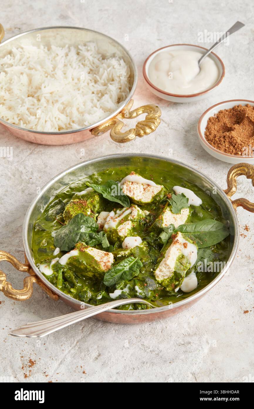 Paneer with spinach – a traditional North Indian vegetarian dish also ...