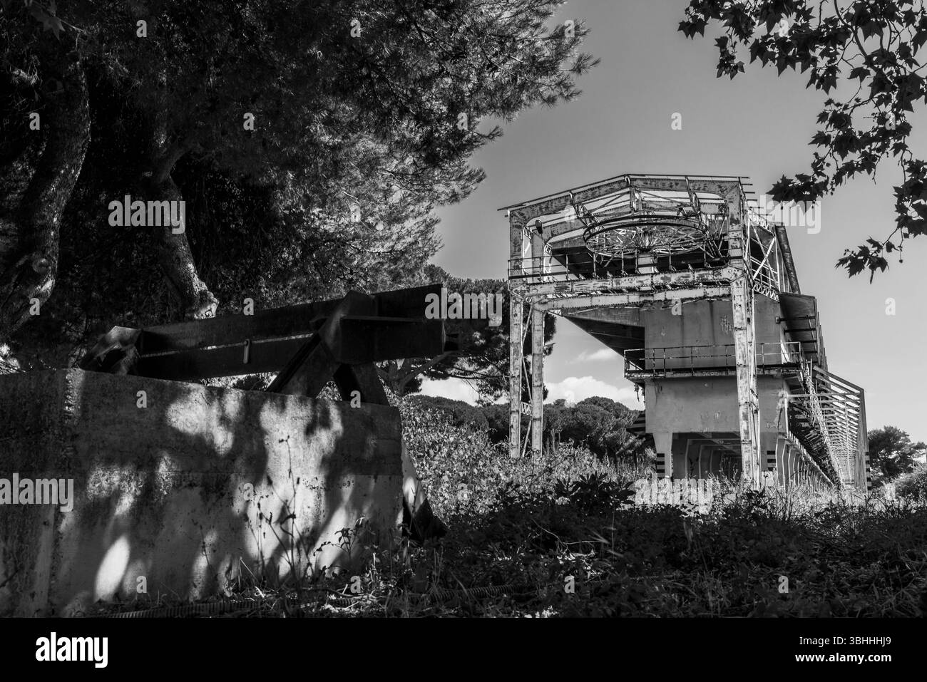Black and white photo of an old abandoned factory building in the ...