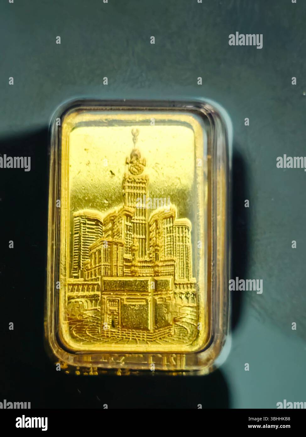 12 karat gold hi-res stock photography and images - Alamy