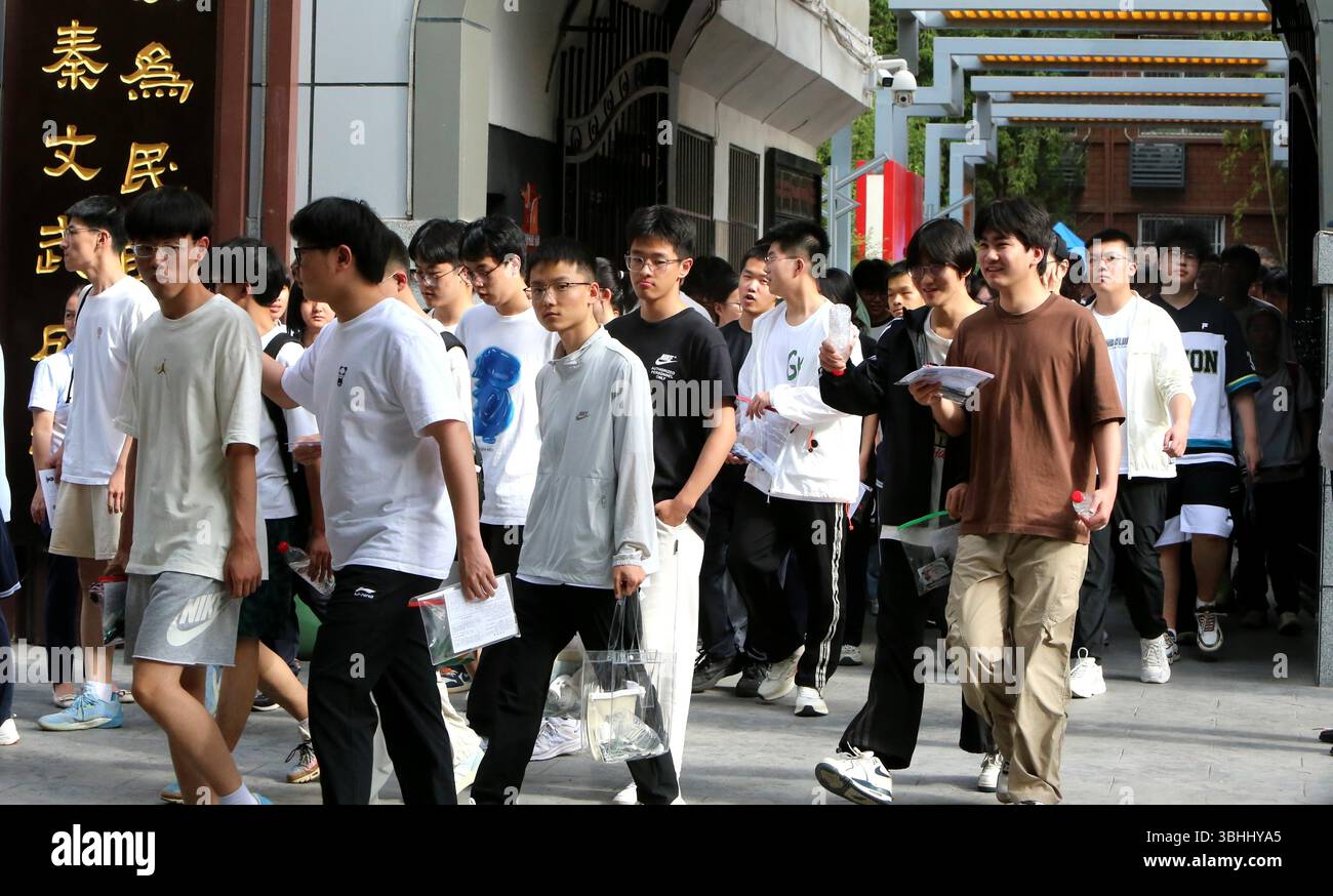 Students walk out when the first examination of gaokao ends in Xi'an ...