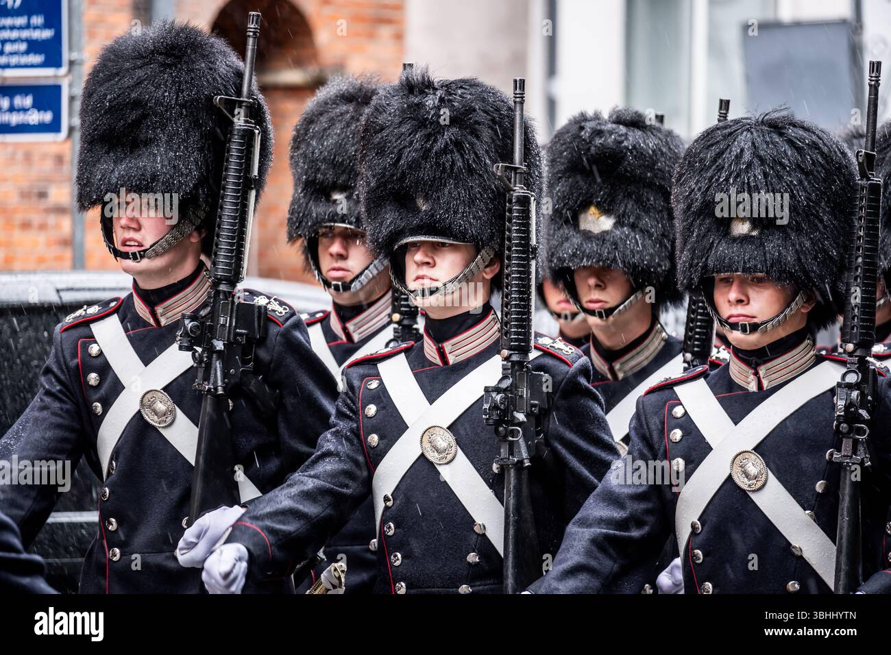Copenhagen, Denmark. 06th, June 2025. Soldiers from the Danish Royal ...