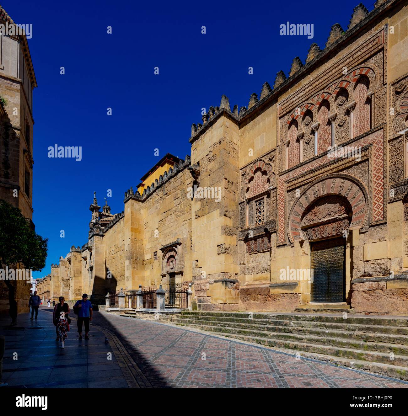 Spanish mosque cathedral hi-res stock photography and images - Alamy