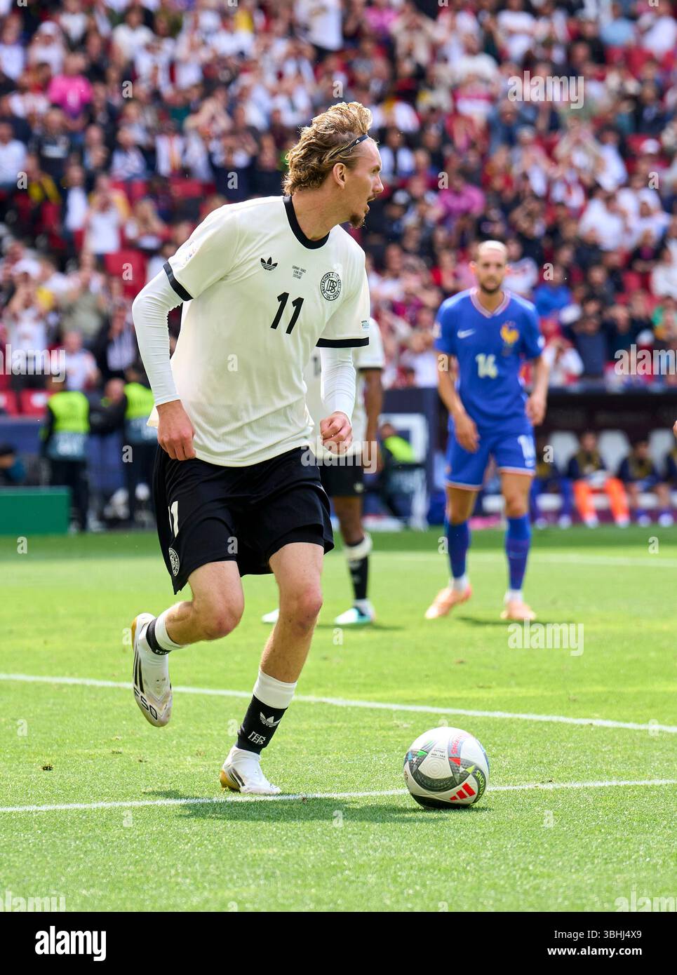Nick Woltemade, DFB 11 in the UEFA Nations League 2025 Third Place ...