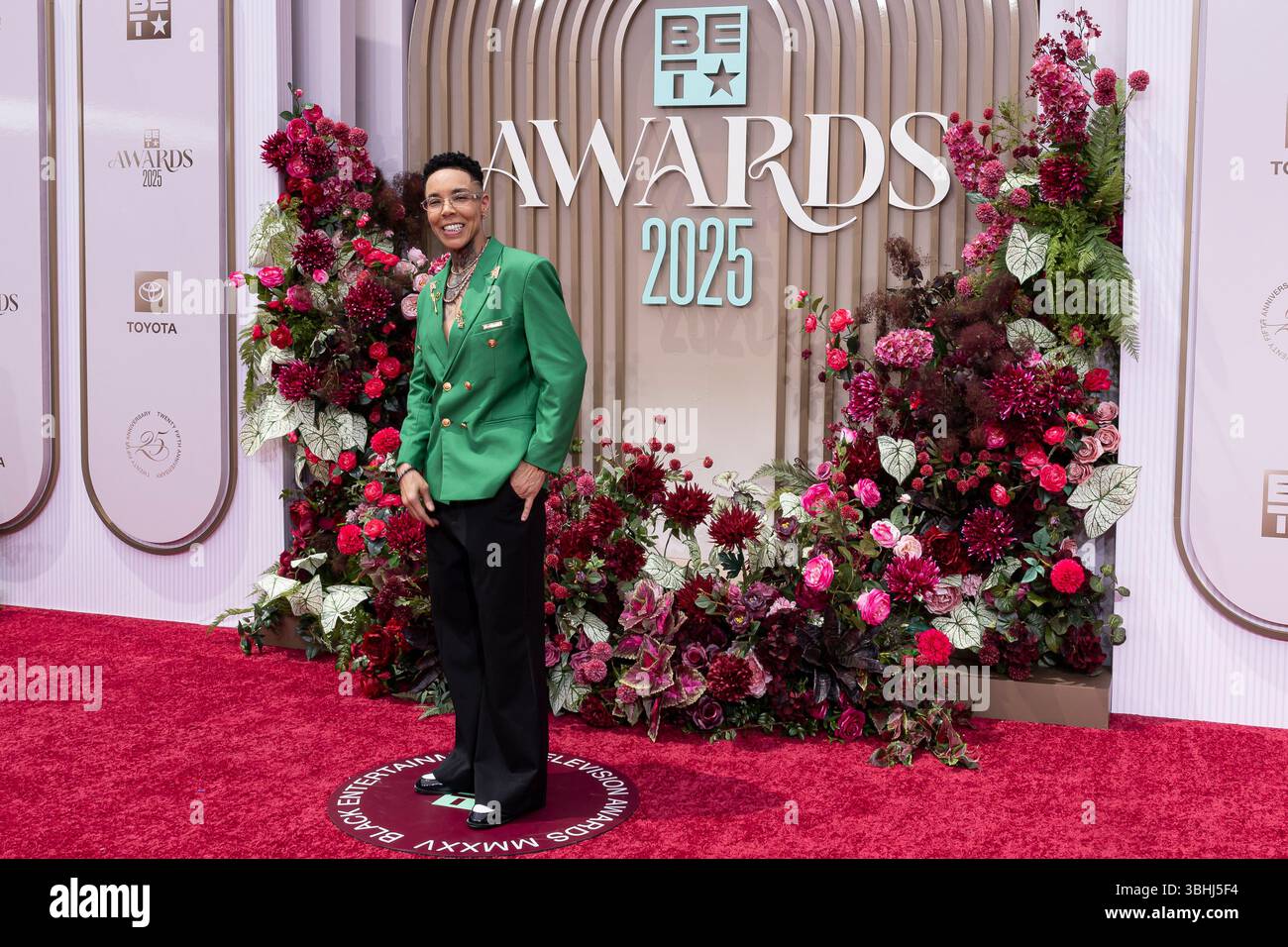 Carter the Body attends the arrivals of the “BET Awards 2025” at the ...