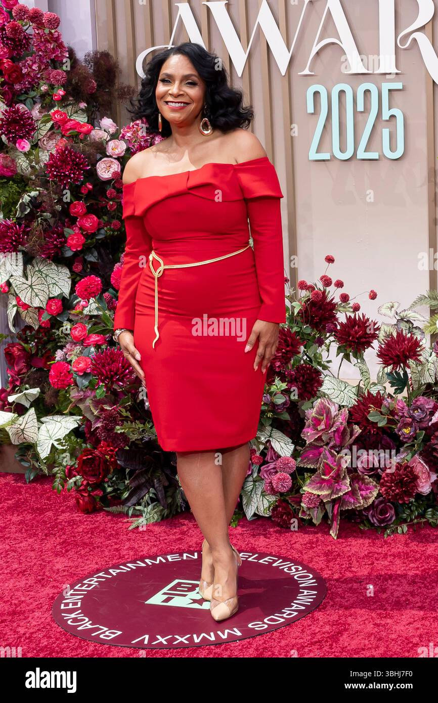 Los Angeles, USA. 09th June, 2025. Teedra Moses attends the arrivals of ...