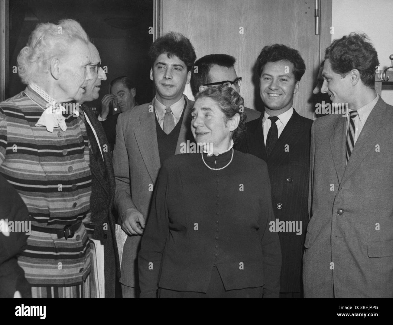 Students from the Soviet Union, currently in the Federal Republic of ...