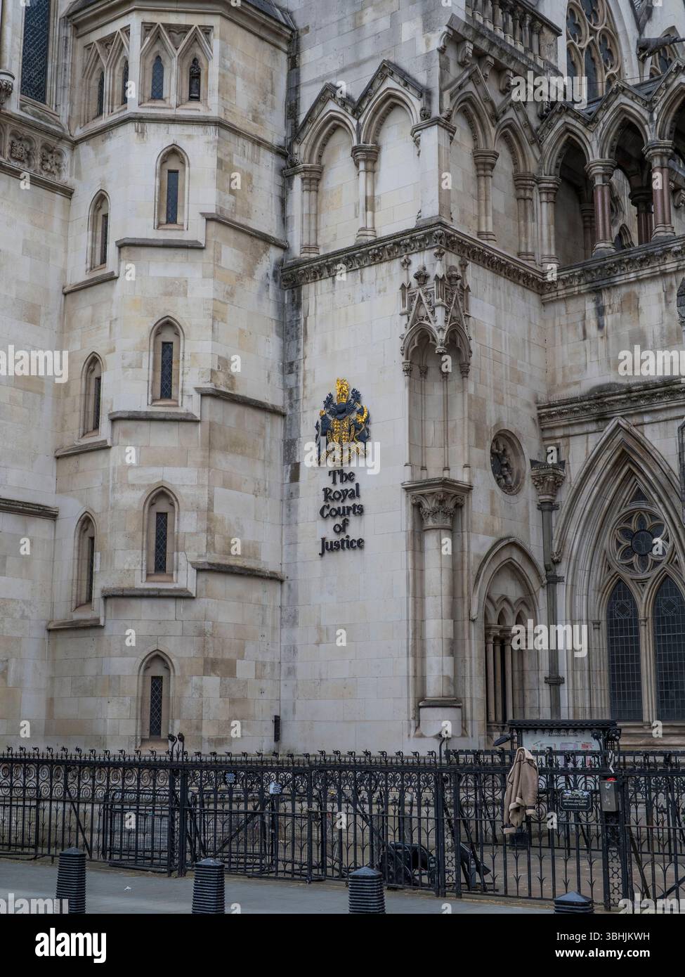 The Royal Courts of Justice, Victorian Gothic, Westminster, London ...