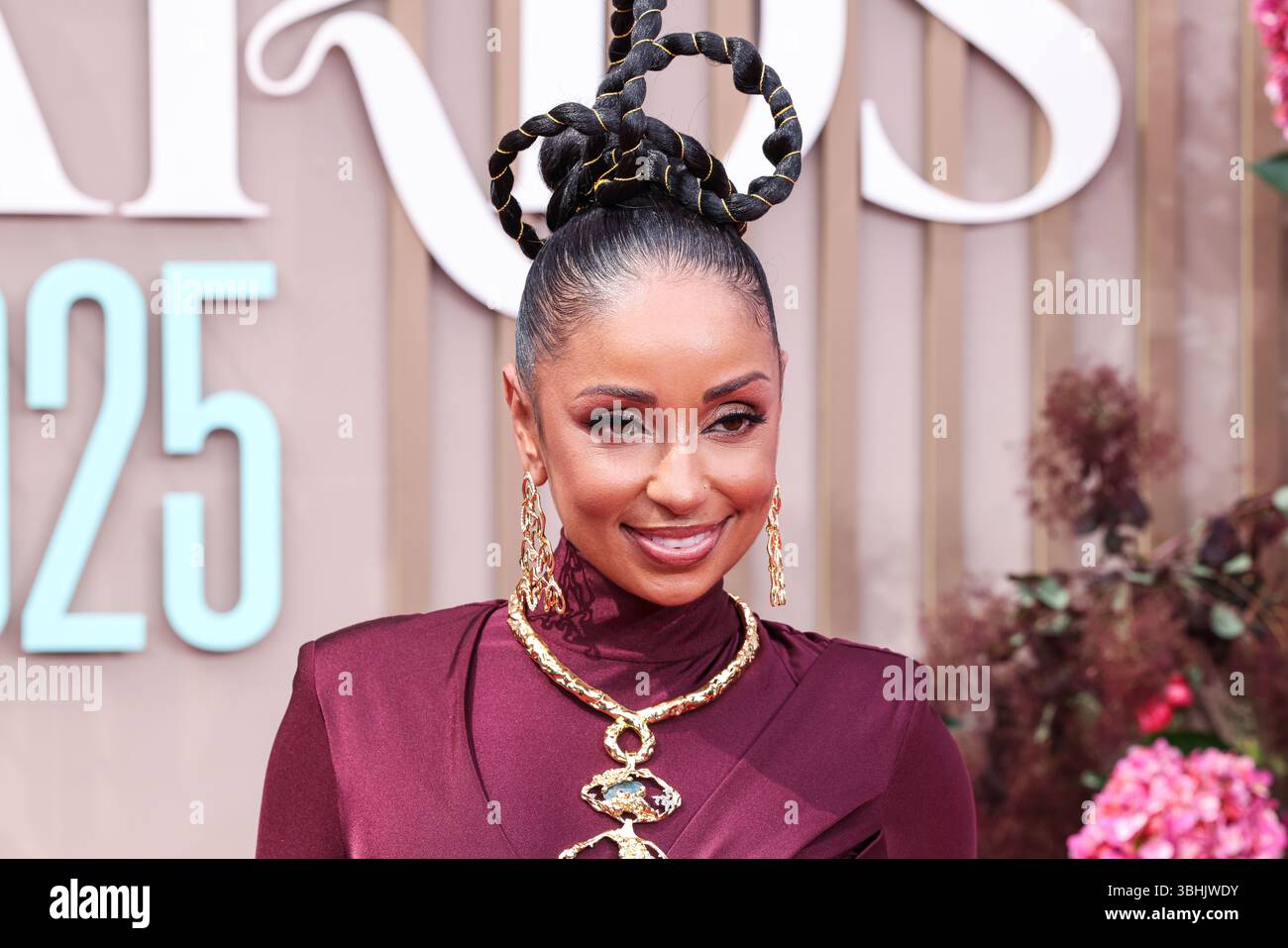 LOS ANGELES, CALIFORNIA, USA - JUNE 09: Mya wearing Michael Costello ...