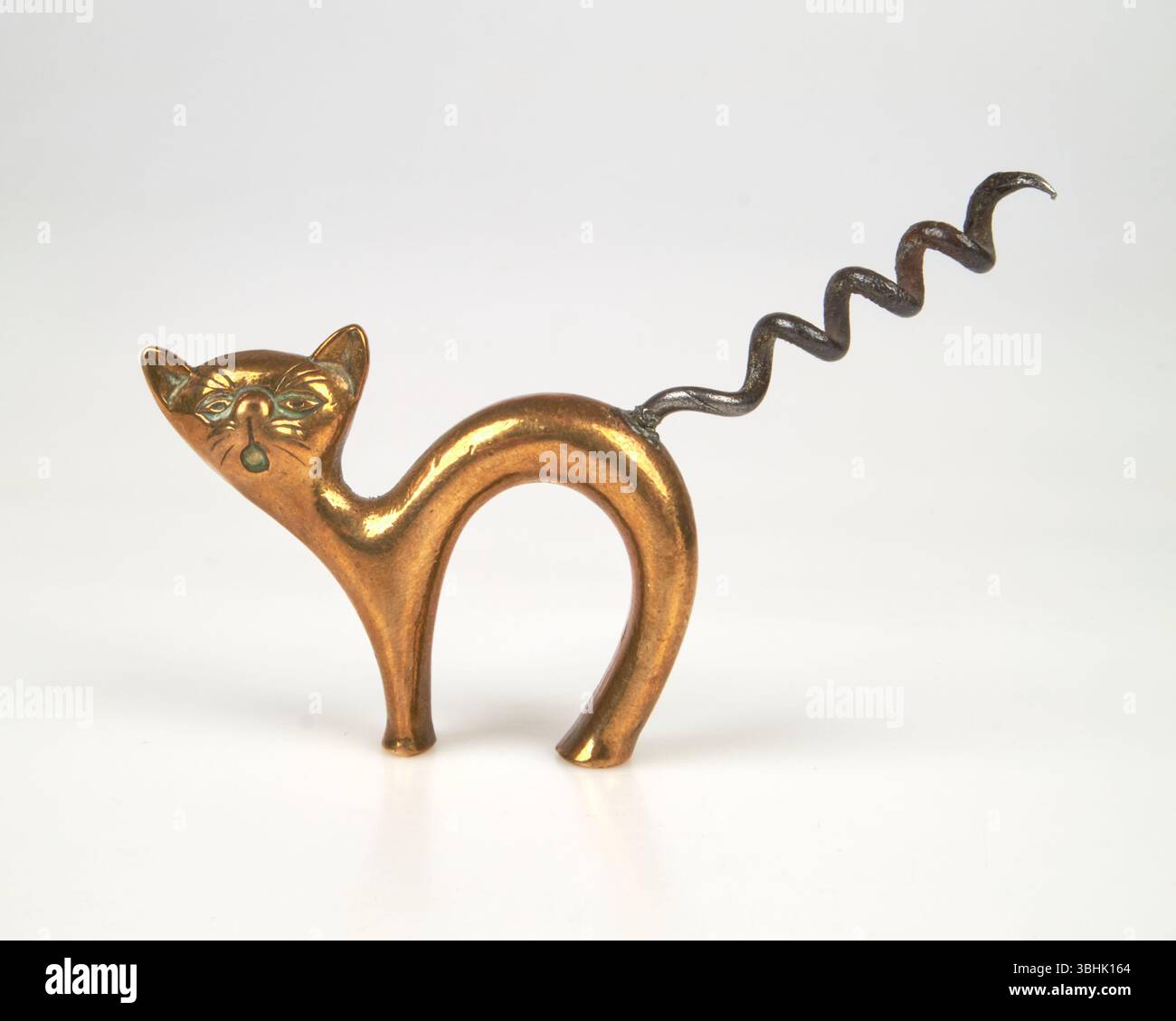 Vintage 1950s mid century Gunga Din brass cat wine bottle corkscrew ...