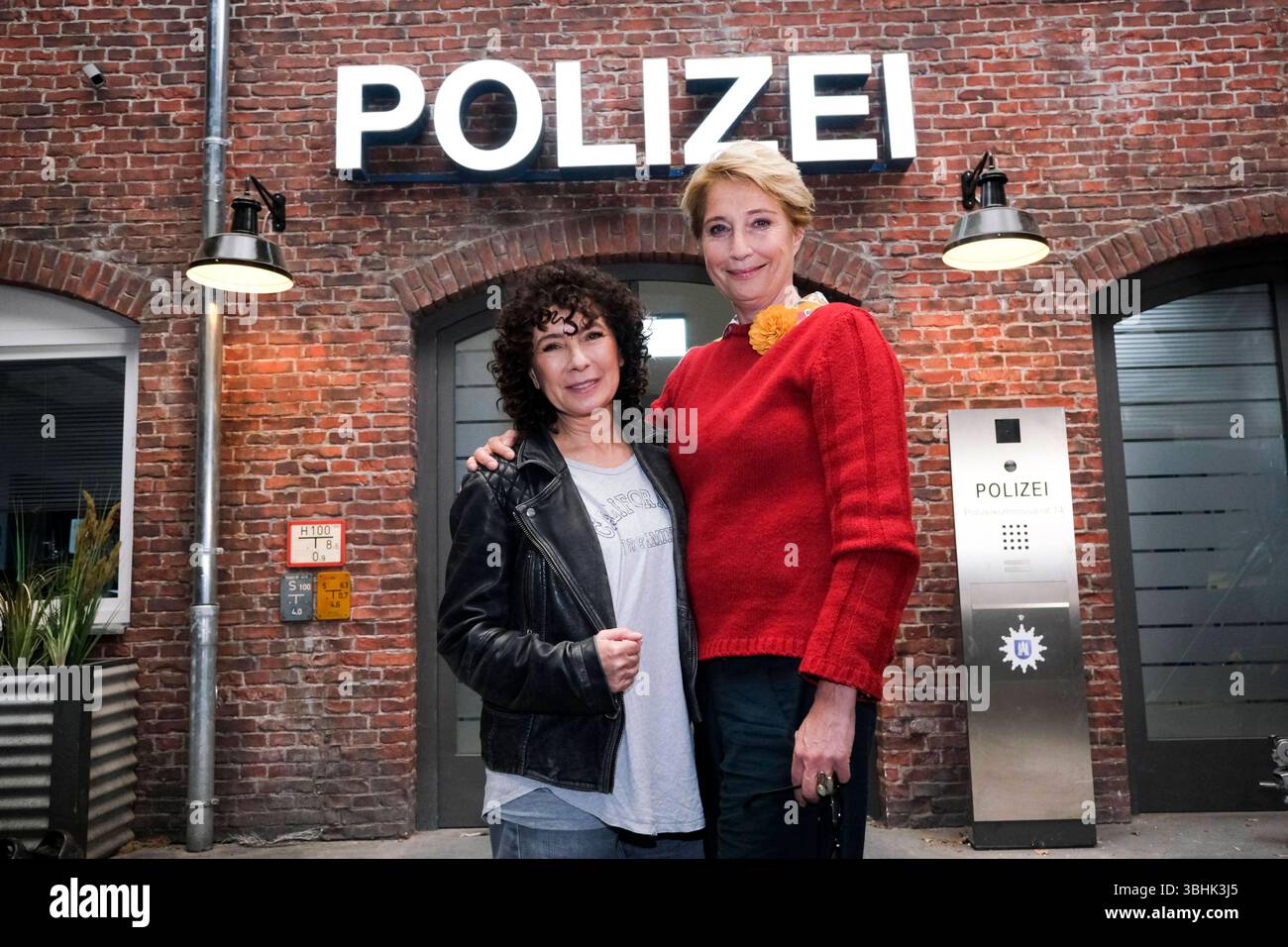 Saskia Fischer mit Maria Ketikidou Schauspielerinnen Das TV ...