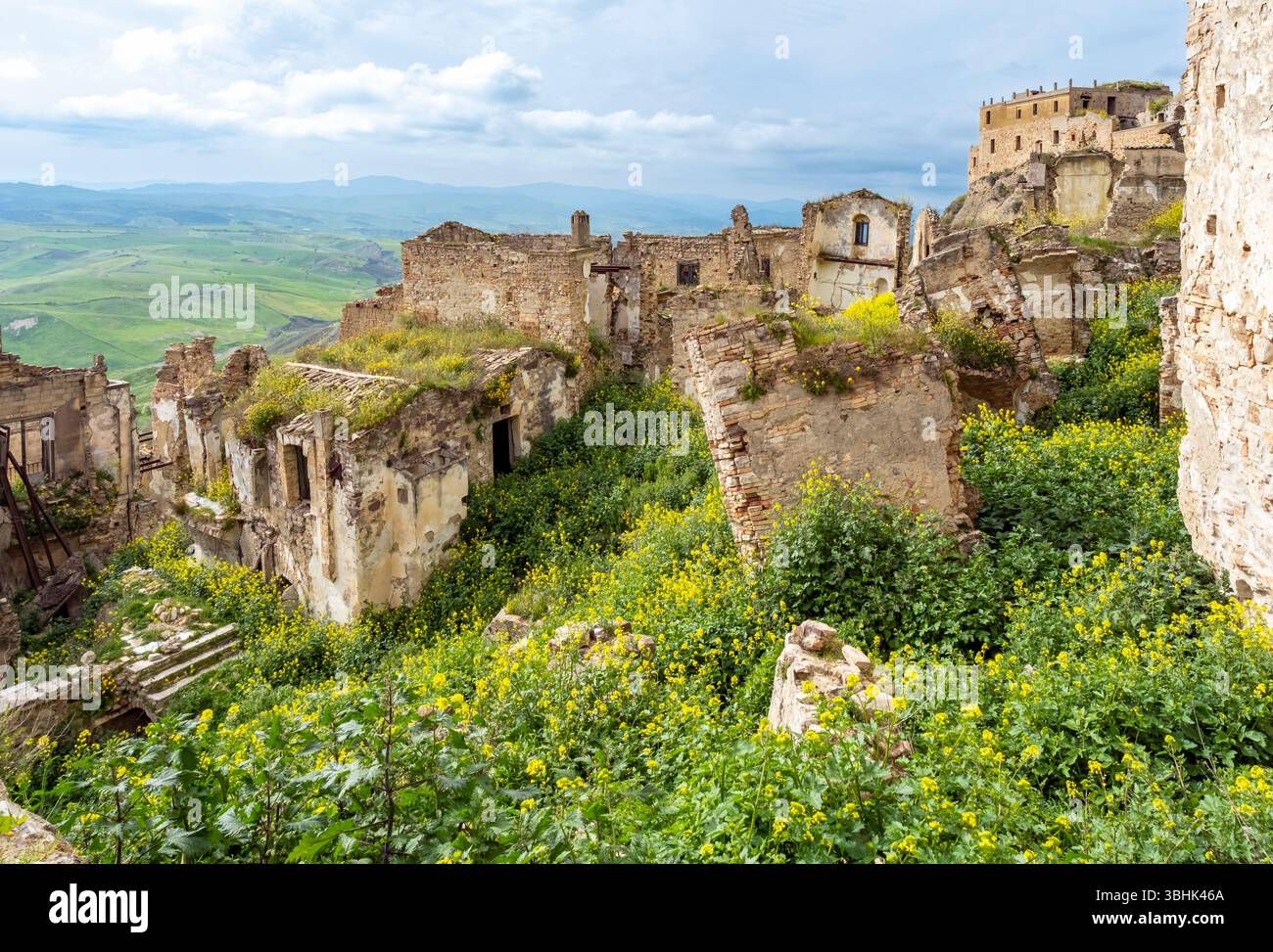 Ghost town of Craco, Basilicata, Italy Stock Photo - Alamy