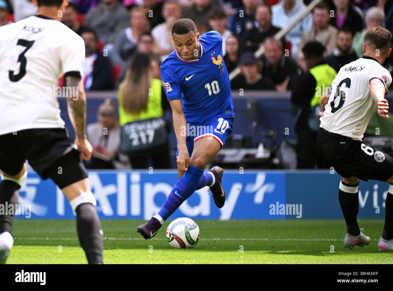 Deutschland frankreich nations league hi-res stock photography and ...