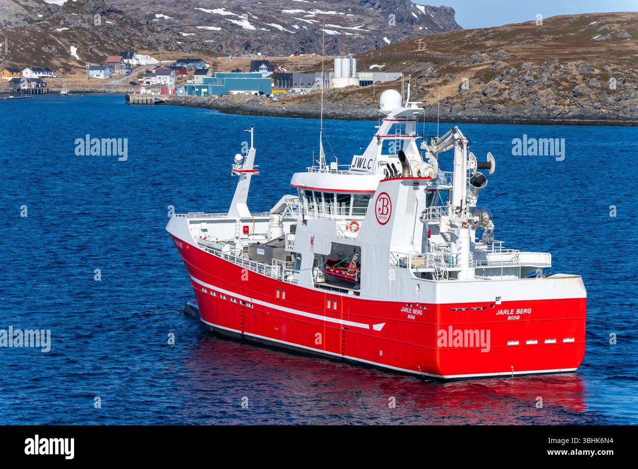 Cargo ship in arctic hi-res stock photography and images - Alamy