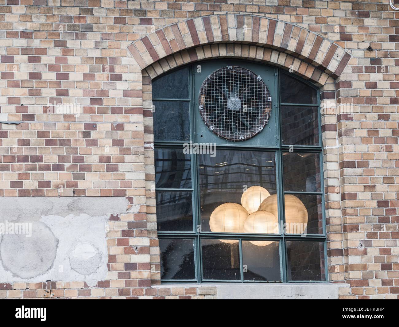 Distinctive window design hi-res stock photography and images - Alamy