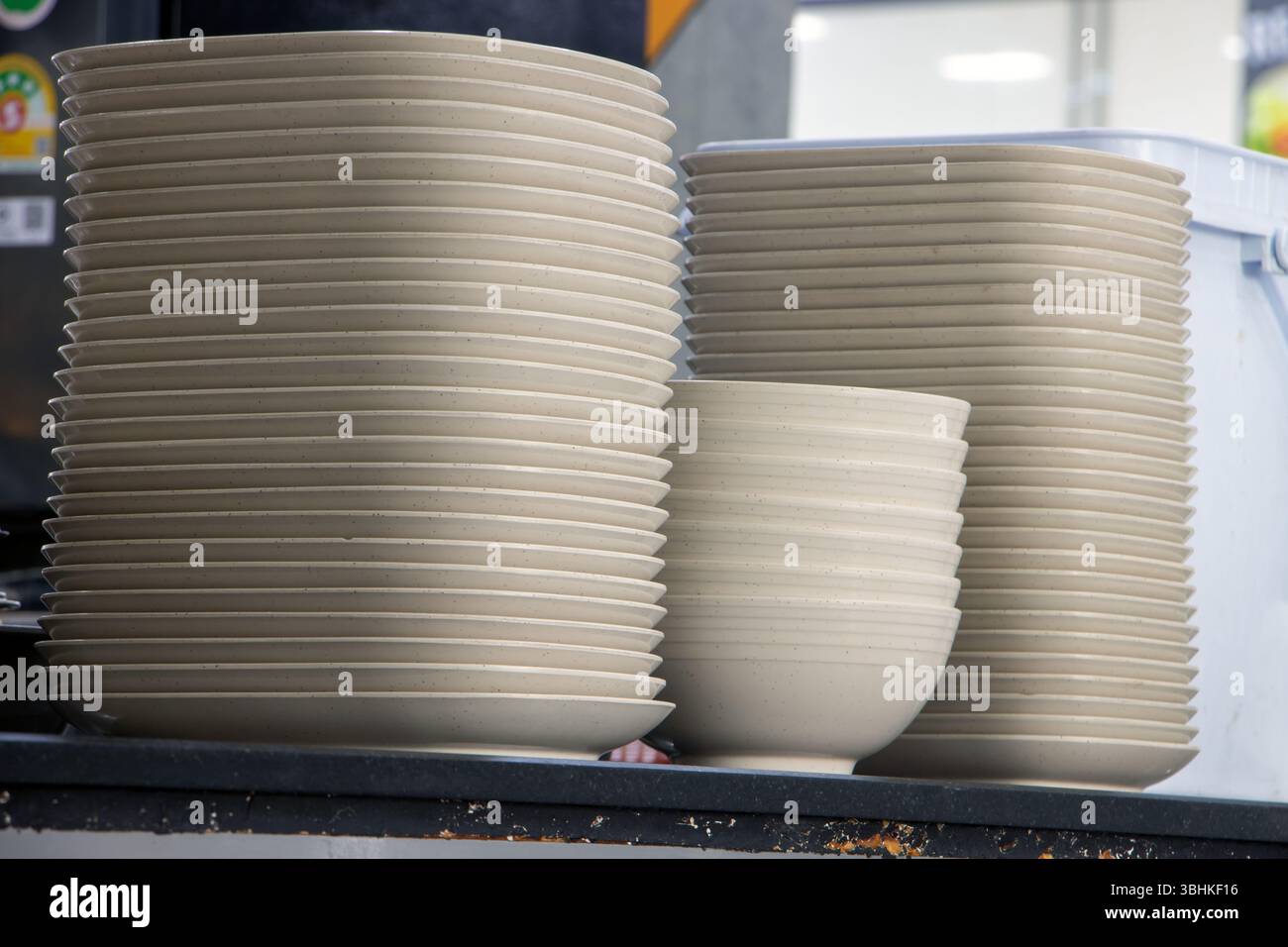Restaurant bowl organization hi-res stock photography and images - Alamy