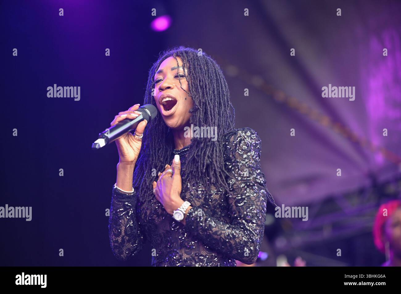 Heather Small Performing at Donny Fest 2025 , Doncaster, UK Stock Photo ...