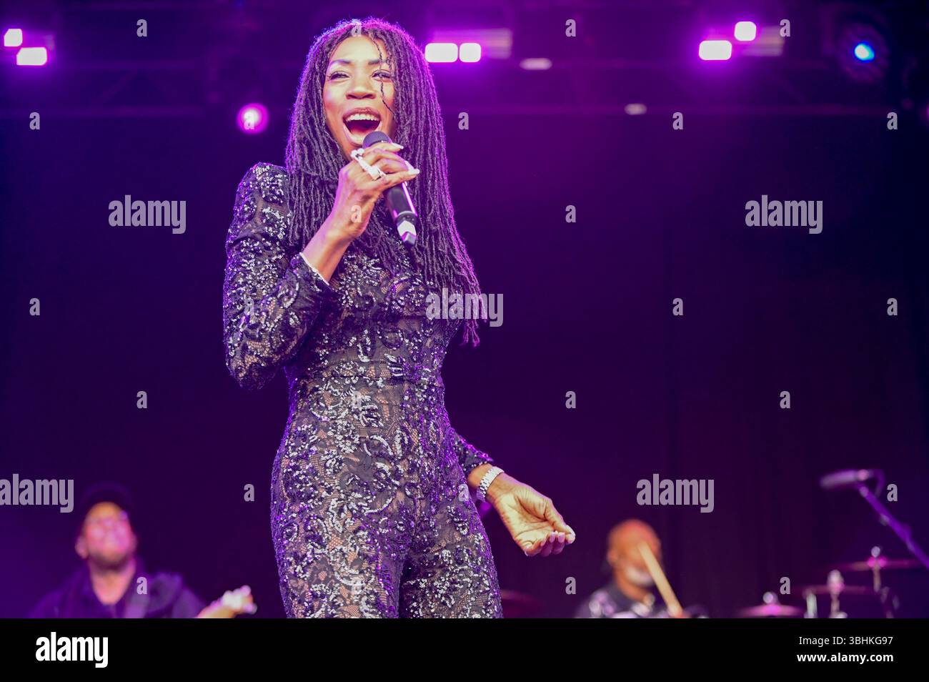Heather Small Performing at Donny Fest 2025 , Doncaster, UK Stock Photo ...